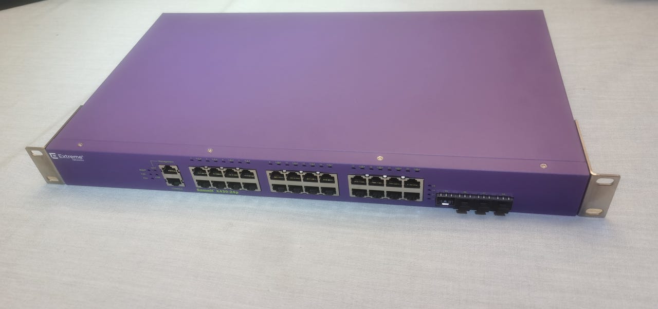 Extreme Summit X430-24p - 24 PoE+ port (370 W) managed switch | FINN-torget