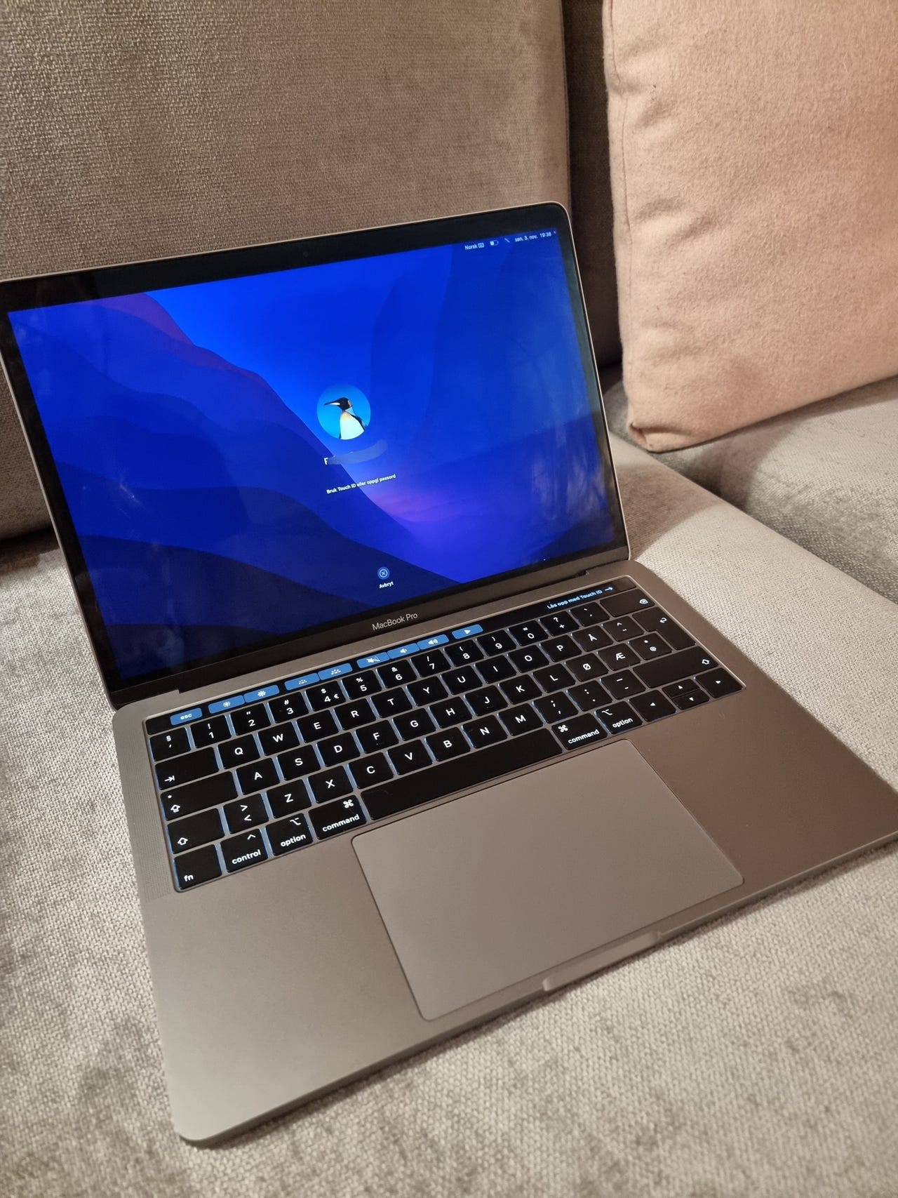 Macbook Pro 13,3" (2019 Touchbar) | FINN-torget
