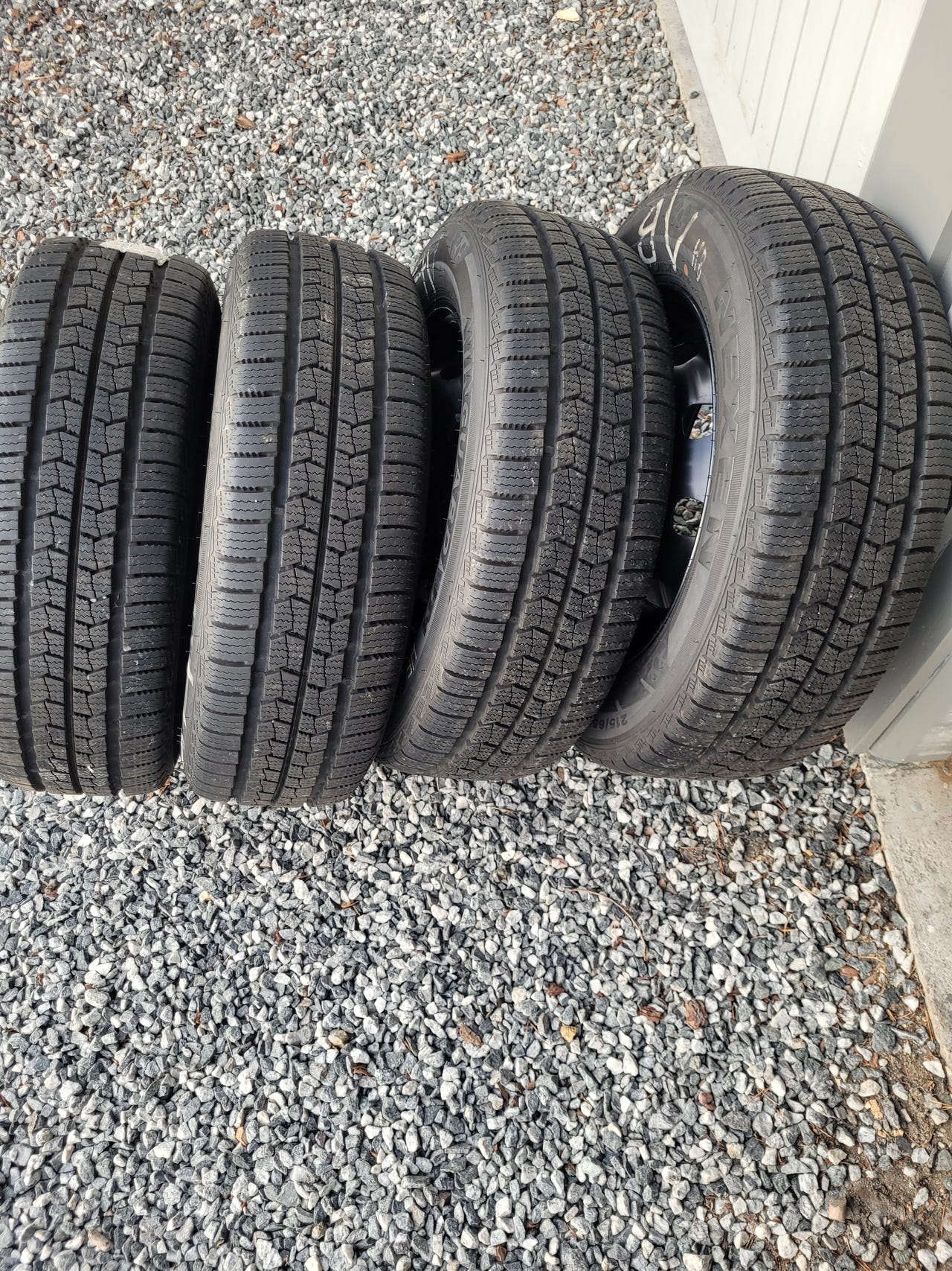 Piggfrie vinterdekk til bobil | FINN-torget