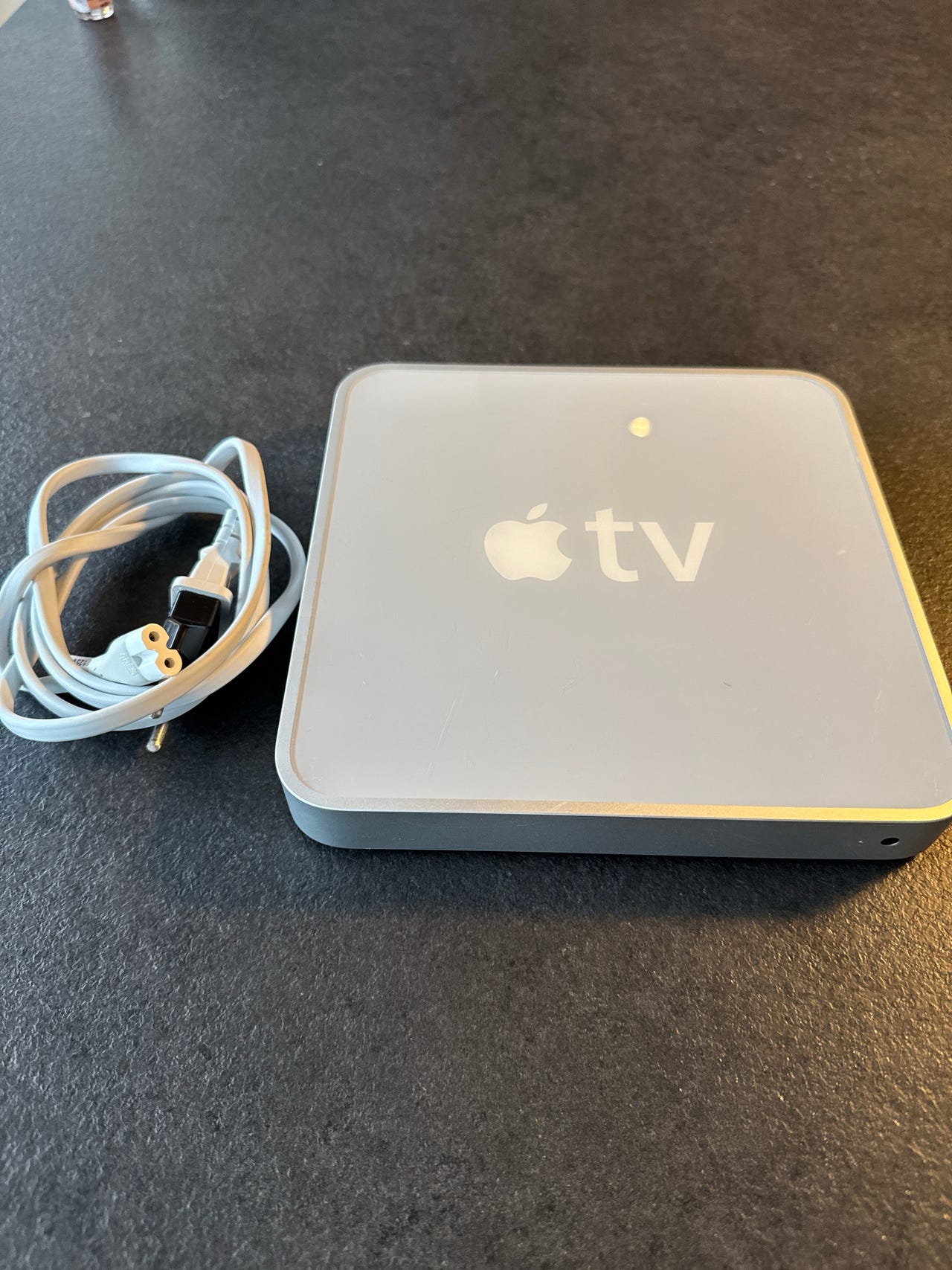Apple TV gen. 1 med 128 gb lagring selges | FINN-torget