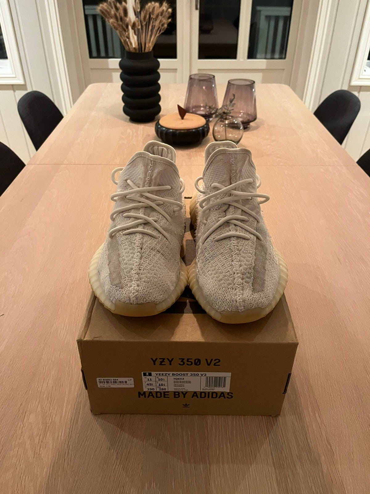 Yeezy Boost 350 v2 (bone) | FINN-torget