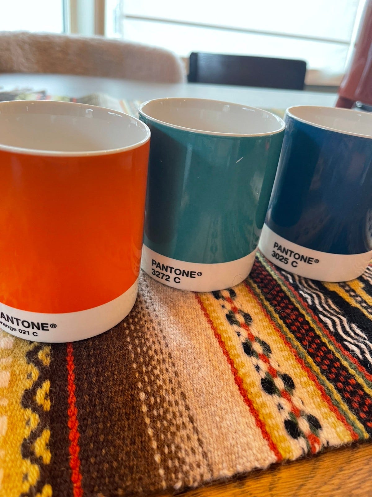 Pantone krus til salgs | FINN torget