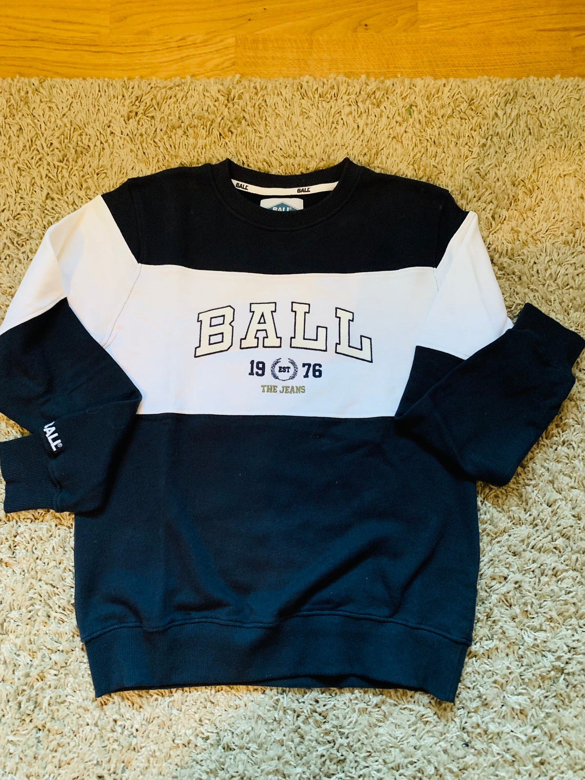 Ny Ball genser | FINN-torget