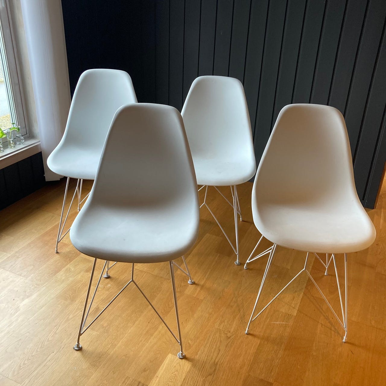4 hvite stoler | FINN torget