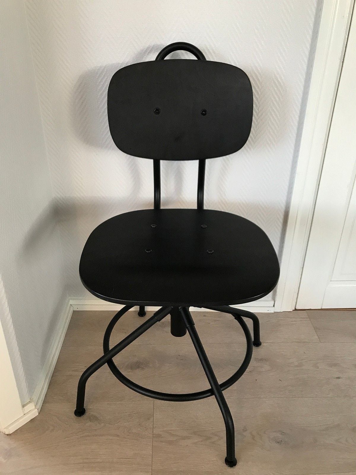 Kul stol, fint interiør, | FINN-torget