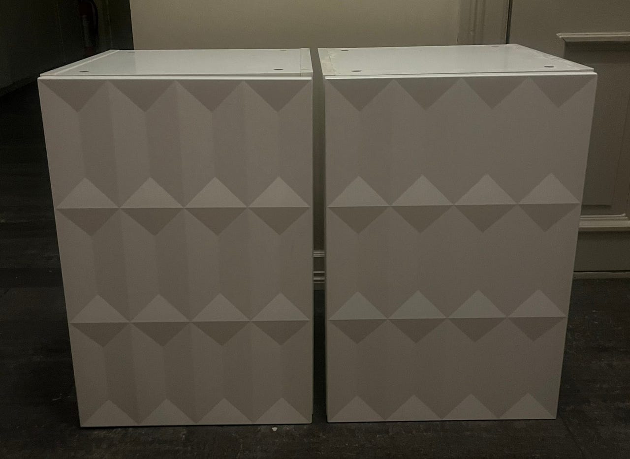 2 stk ikea skap med front selges billig grunnet flytting | FINN torget