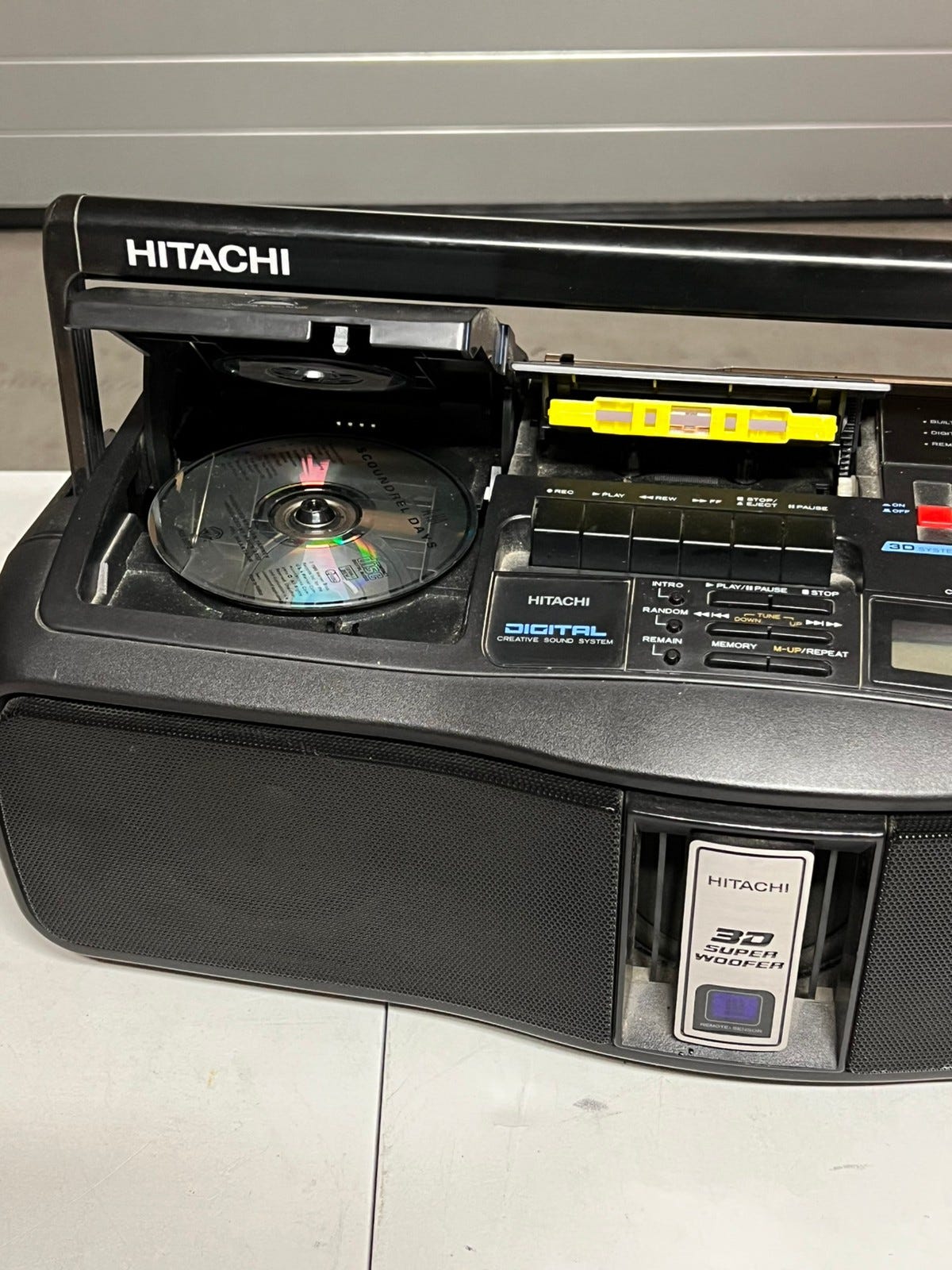 Hitachi cd og kassettspiller m/radio | FINN torget