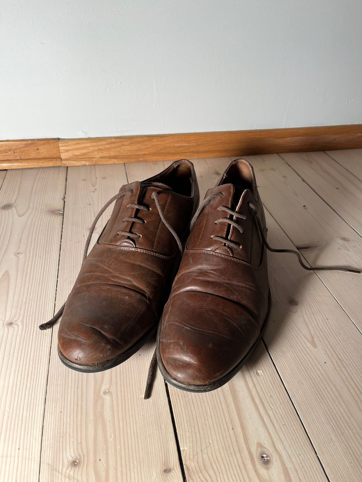 Selger brune pensko | FINN torget