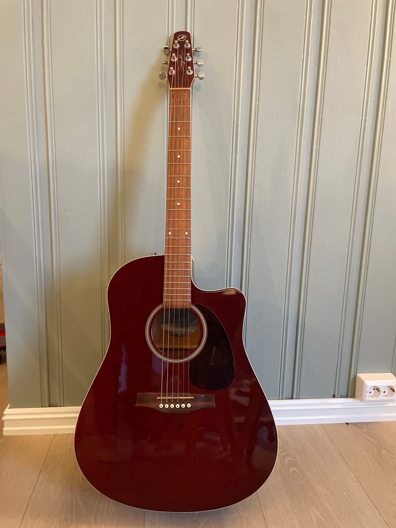 Seagull Entourage Burgundy | FINN-torget