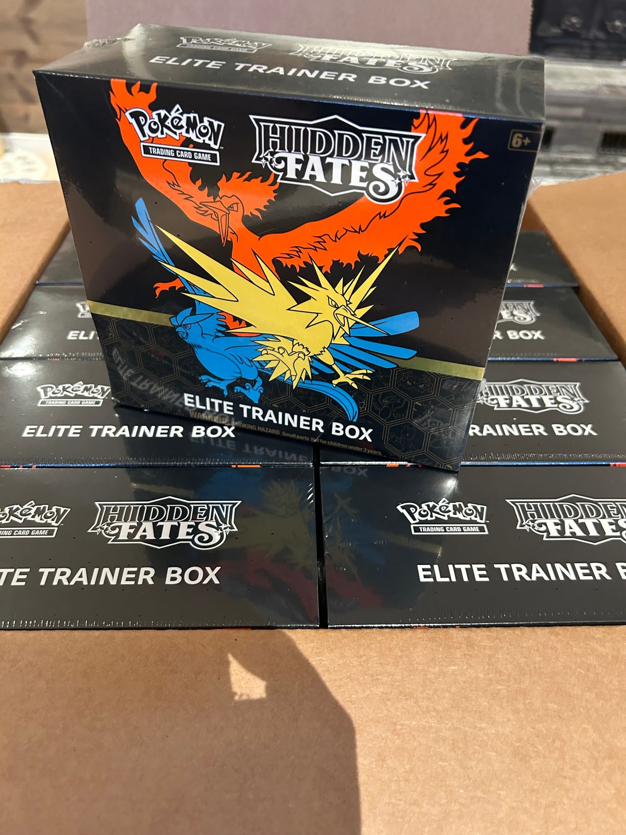 Pokemon Hidden fates ETB | FINN-torget