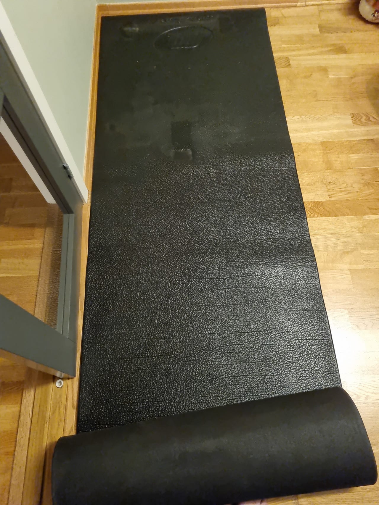 Matte til å beskytte gulv under sportsmaskiner til salg | FINN-torget