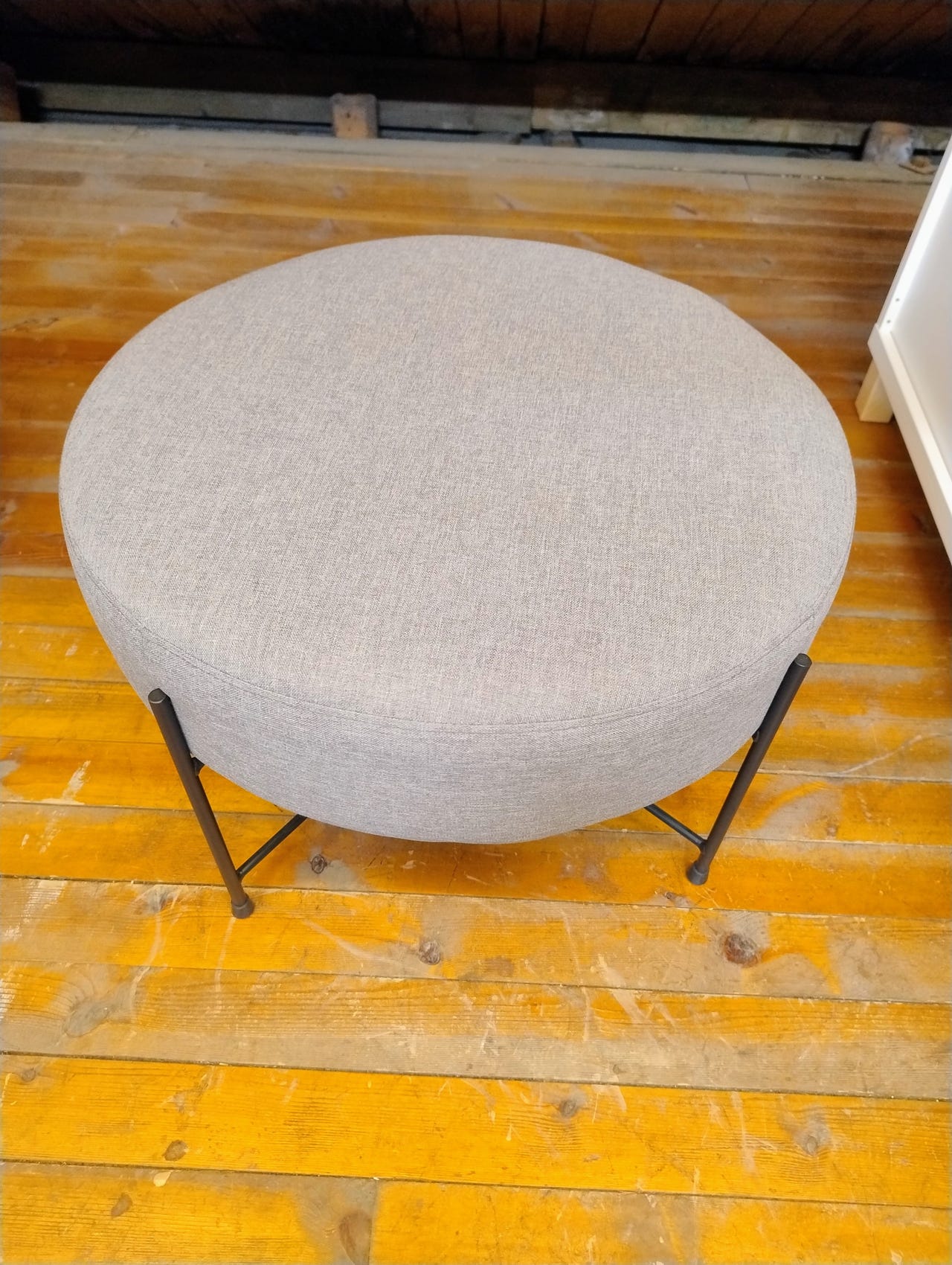 Fin grå puff | FINN-torget