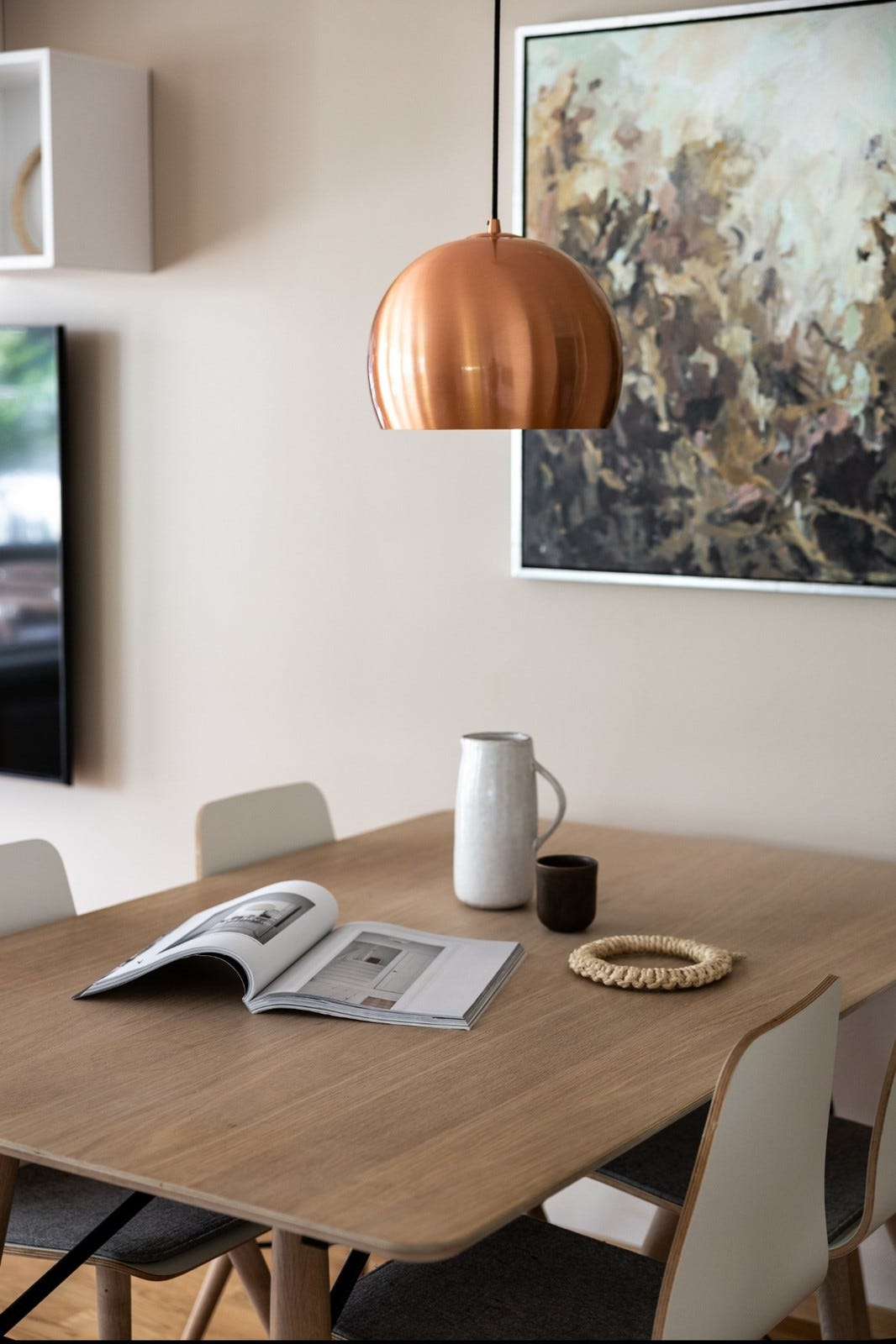 RESERVERT Bolia spisebord med stoler | FINN torget