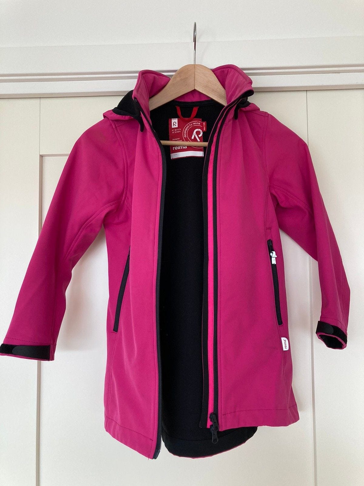 Reima softshelljakke til jente. Str. 128 | FINN-torget