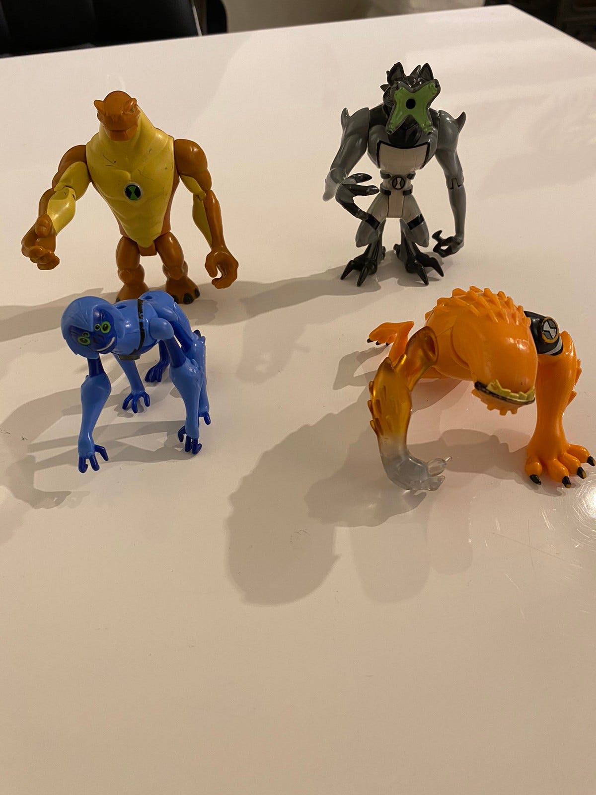 Reservert ! 4 Ben 10 action figurer | FINN-torget