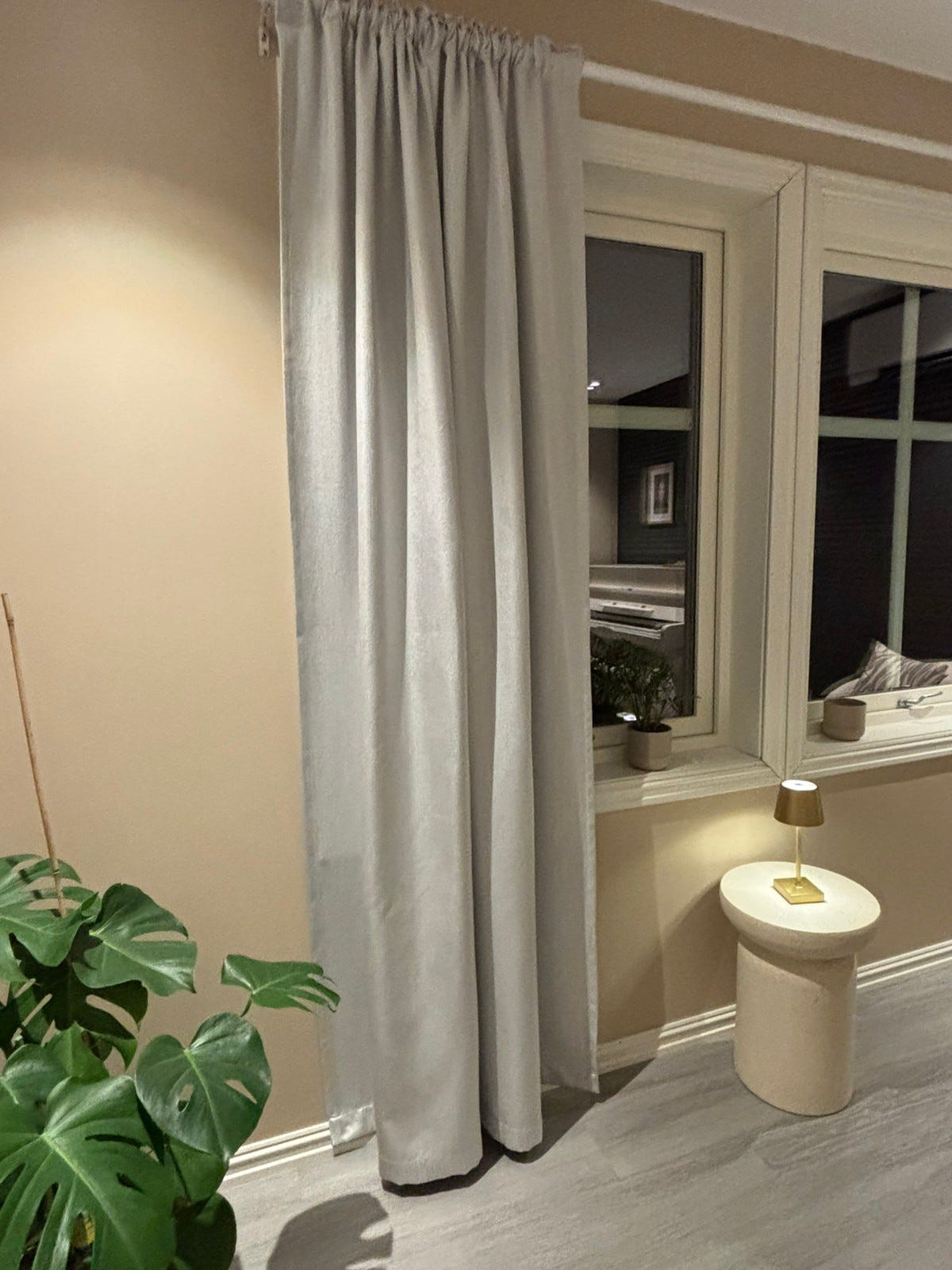 4 stk lysdempende gardiner fra Kid | FINN-torget