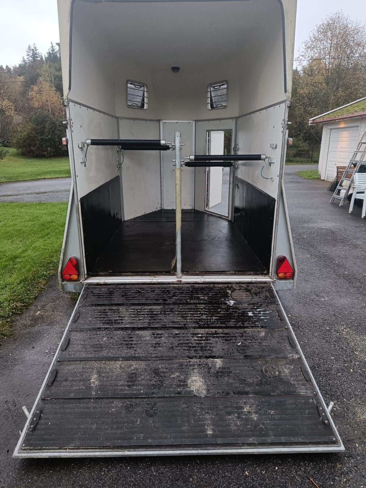 Blomert hestehenger | FINN-torget