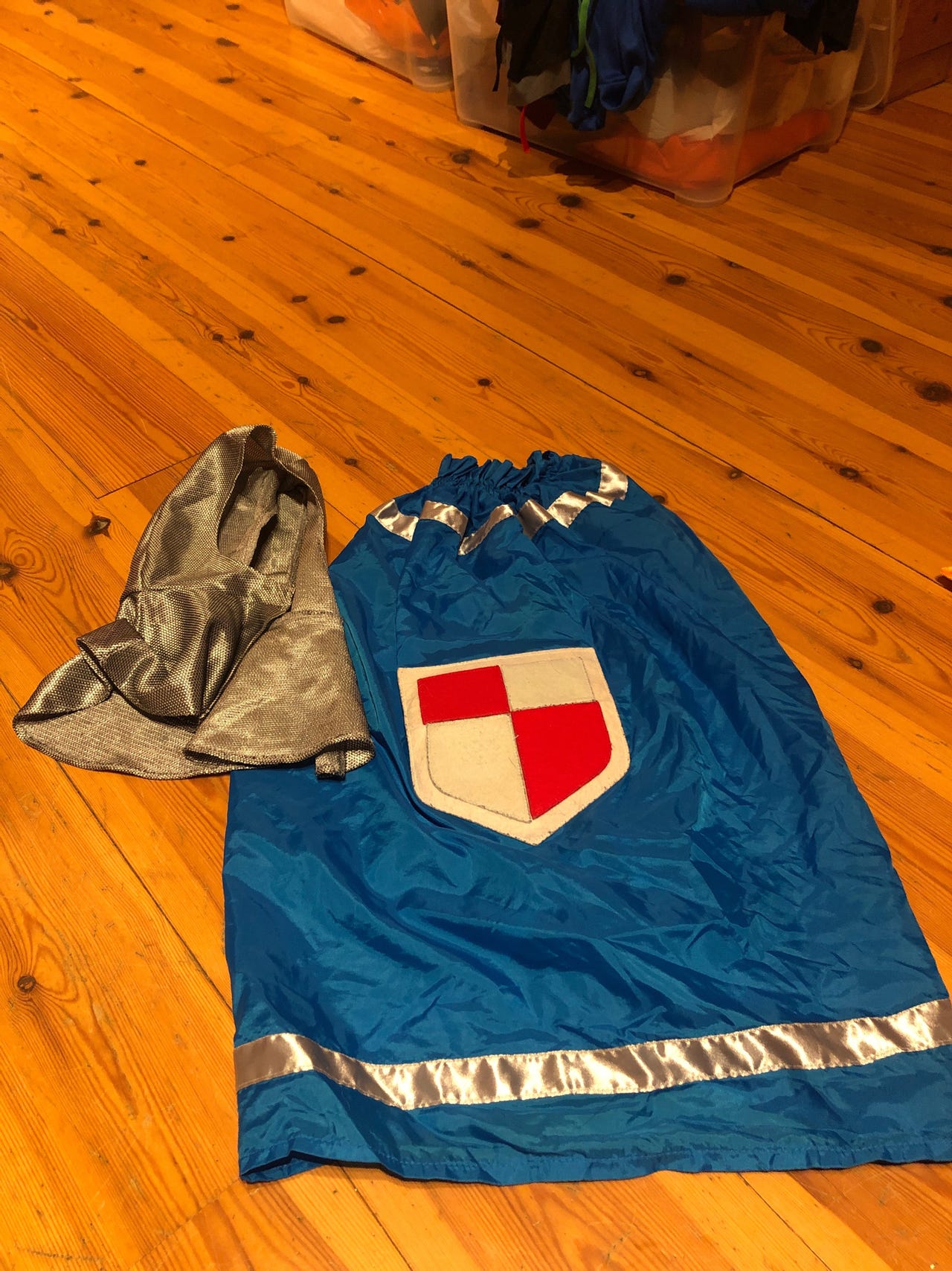 Ridder og prinsesse kappe | FINN-torget