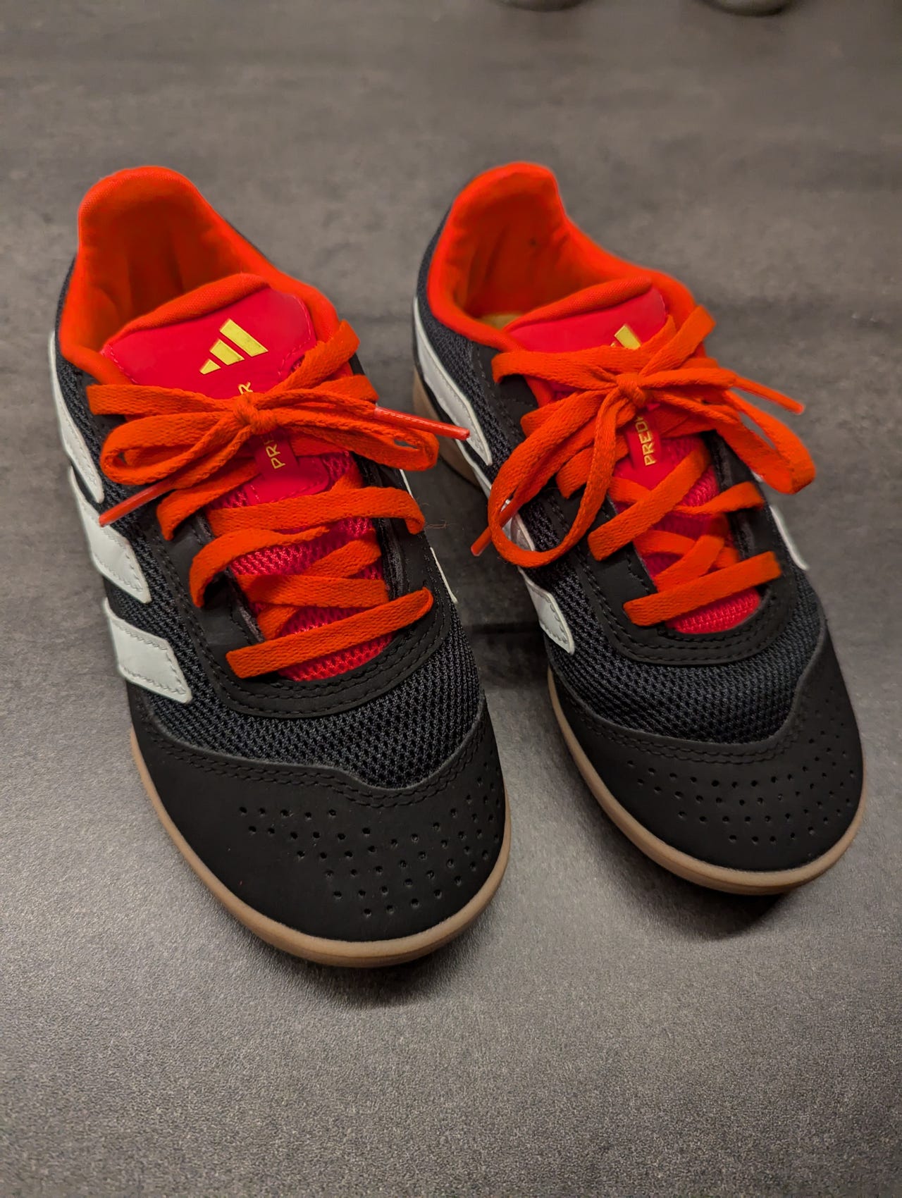 Adidas innesko str 30.5 | FINN-torget