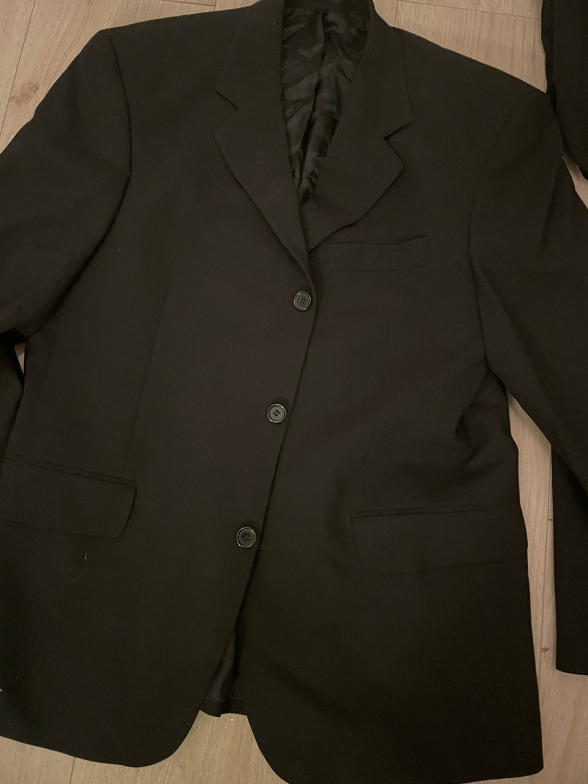 Svart dress Mario Conti | FINN-torget