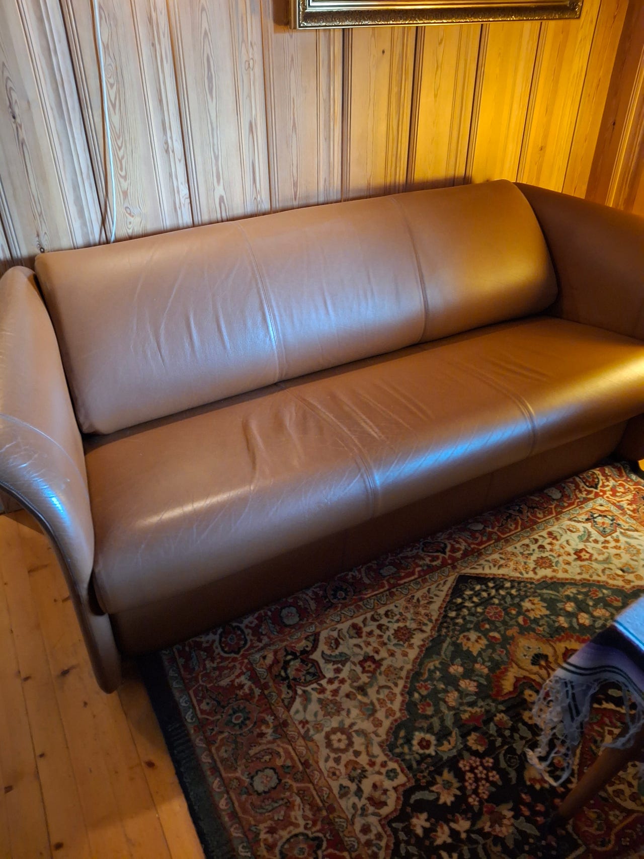 3 seter skinnsofa og enkel skinn stol | FINN-torget