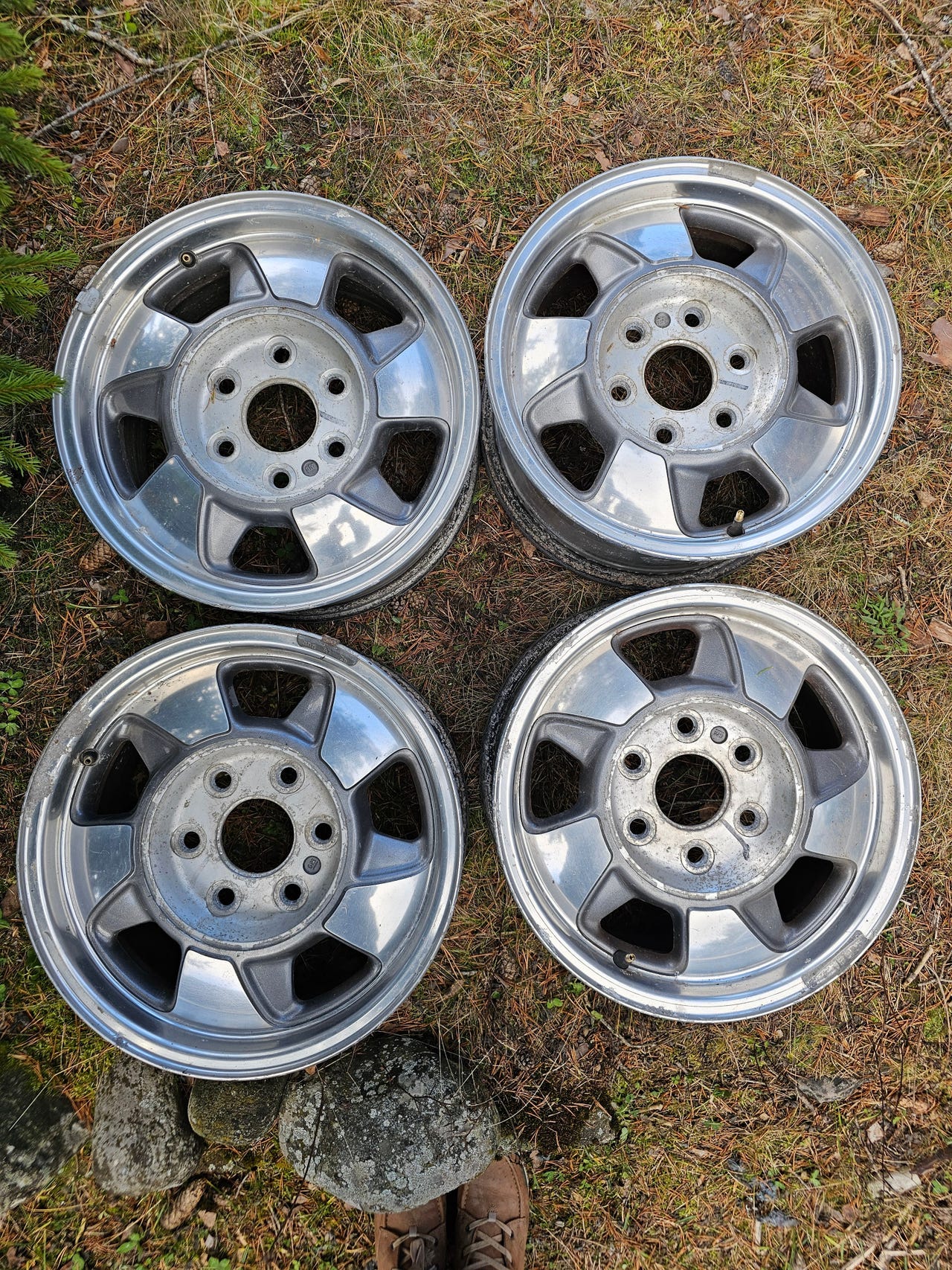16" Chevrolet felger selges | FINN-torget