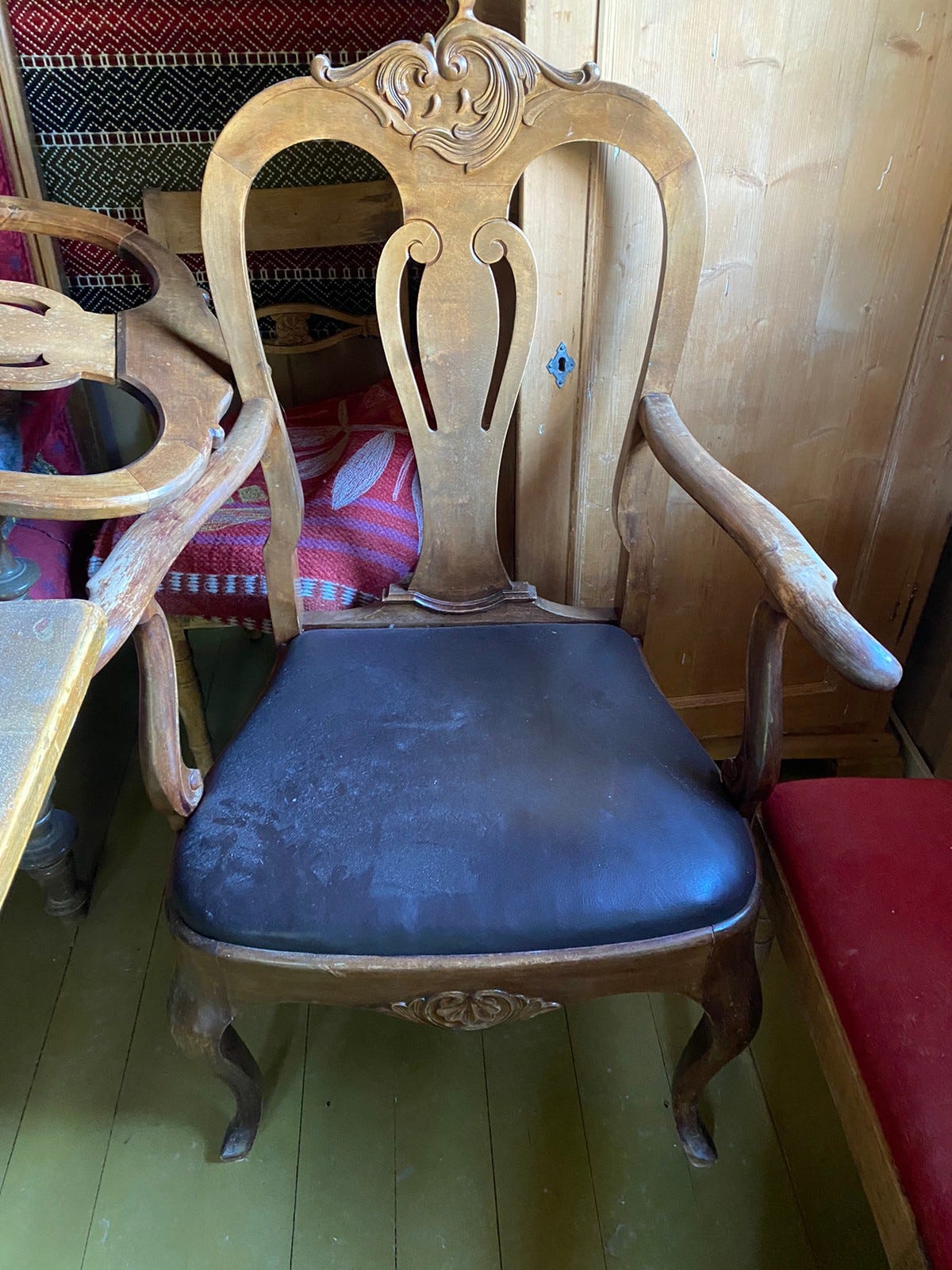 Håndlagde stoler | FINN-torget