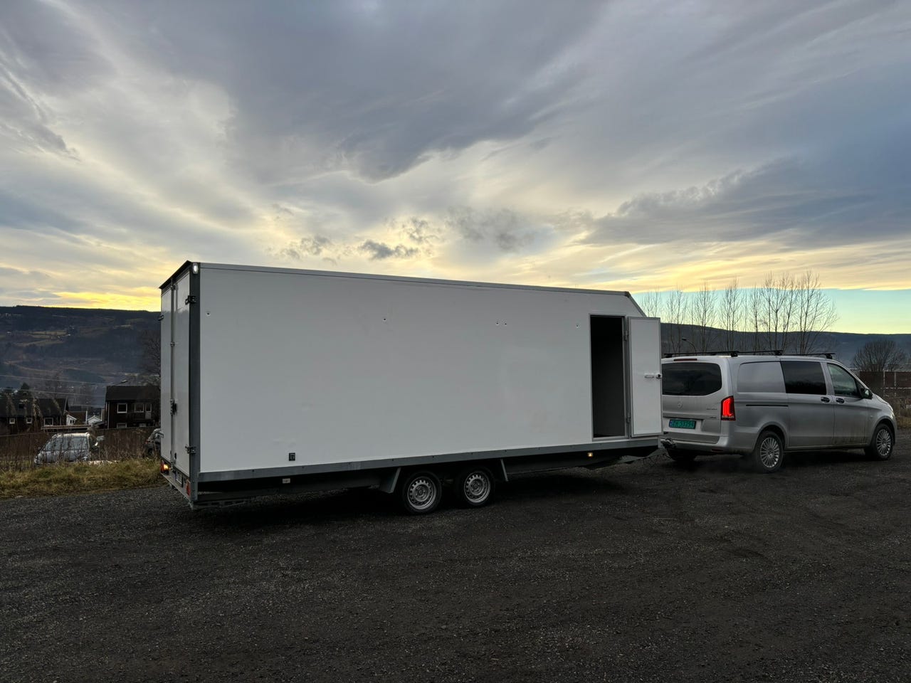 Norgeshengern FC3560 Gigant 3500KG | FINN-torget