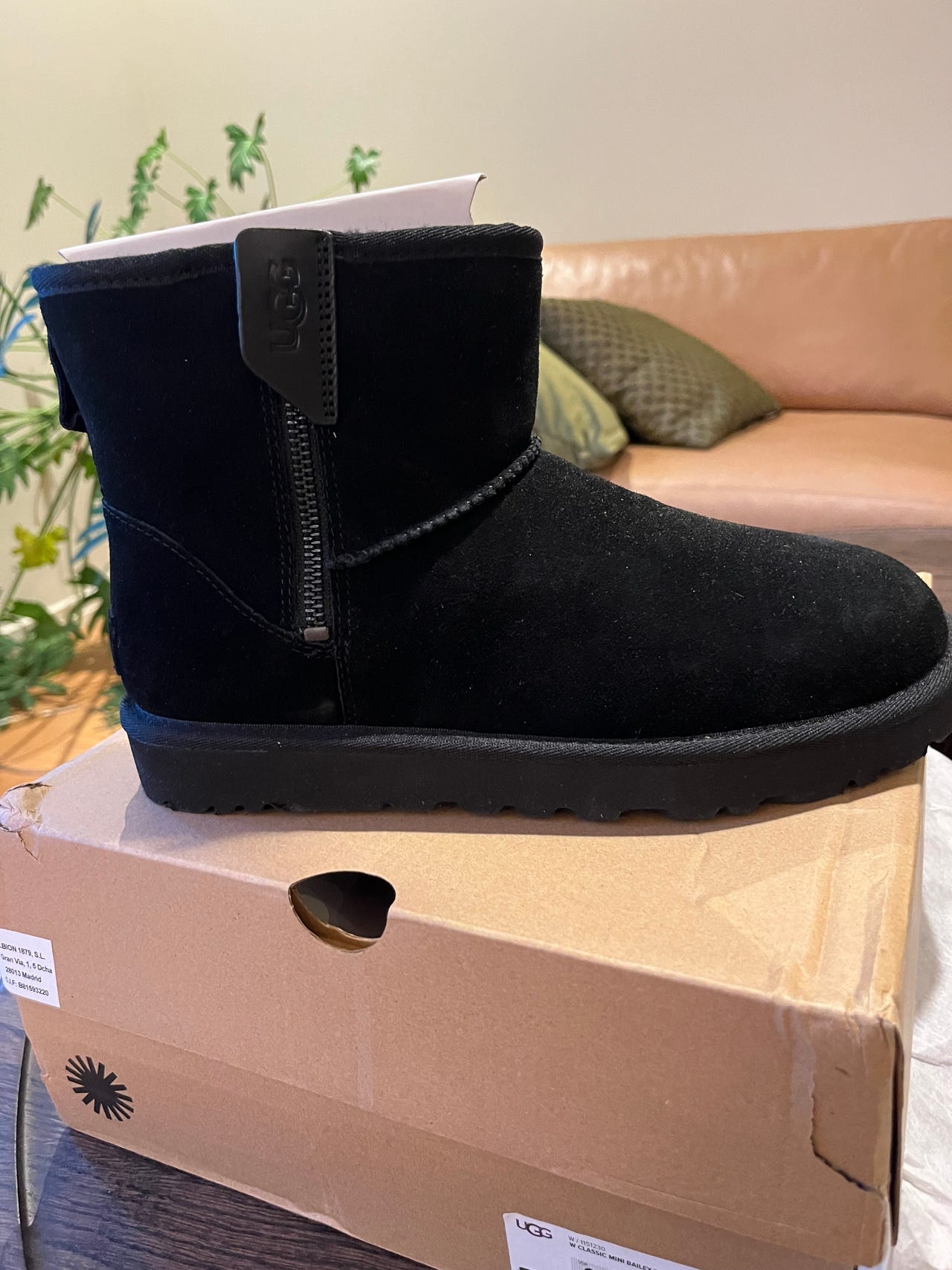 UGG Classic mini bailey zip Black | FINN-torget
