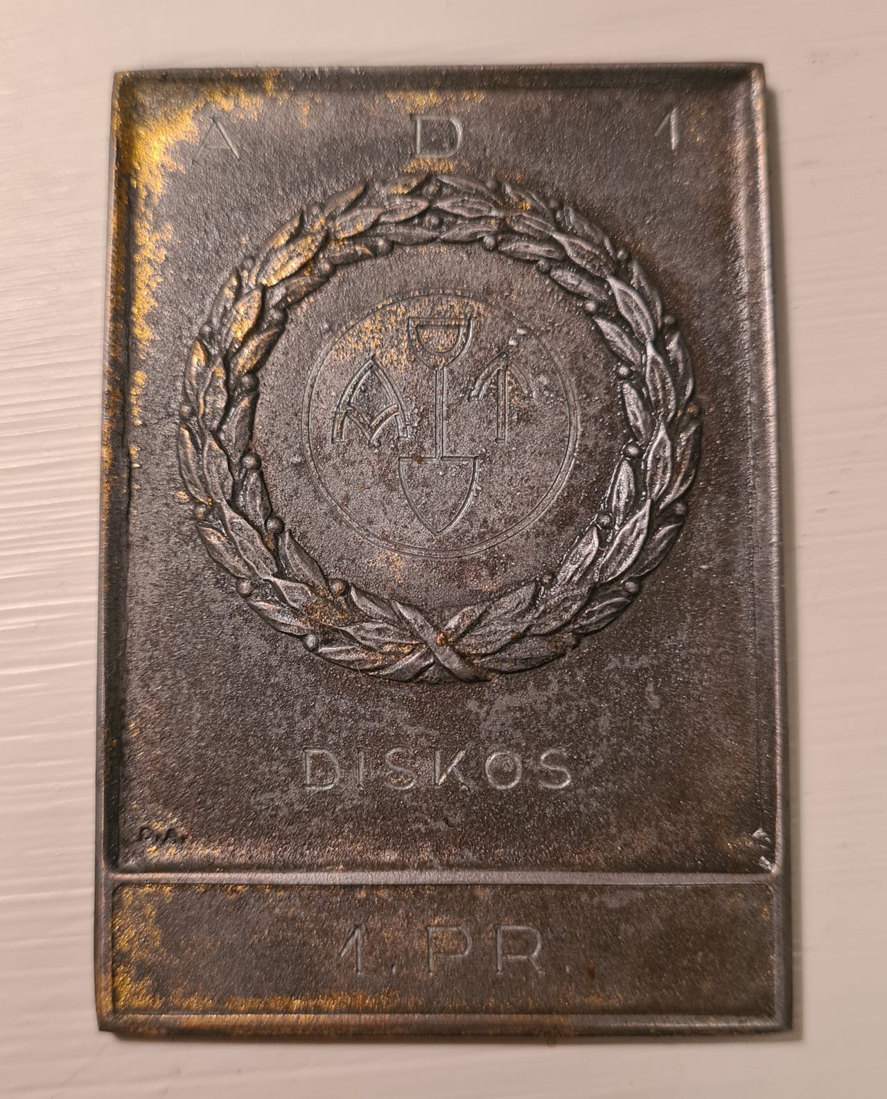 AT / Nasjonal Samlings Arbeidstjeneste: Plakett/premie, 1.premie diskos ...