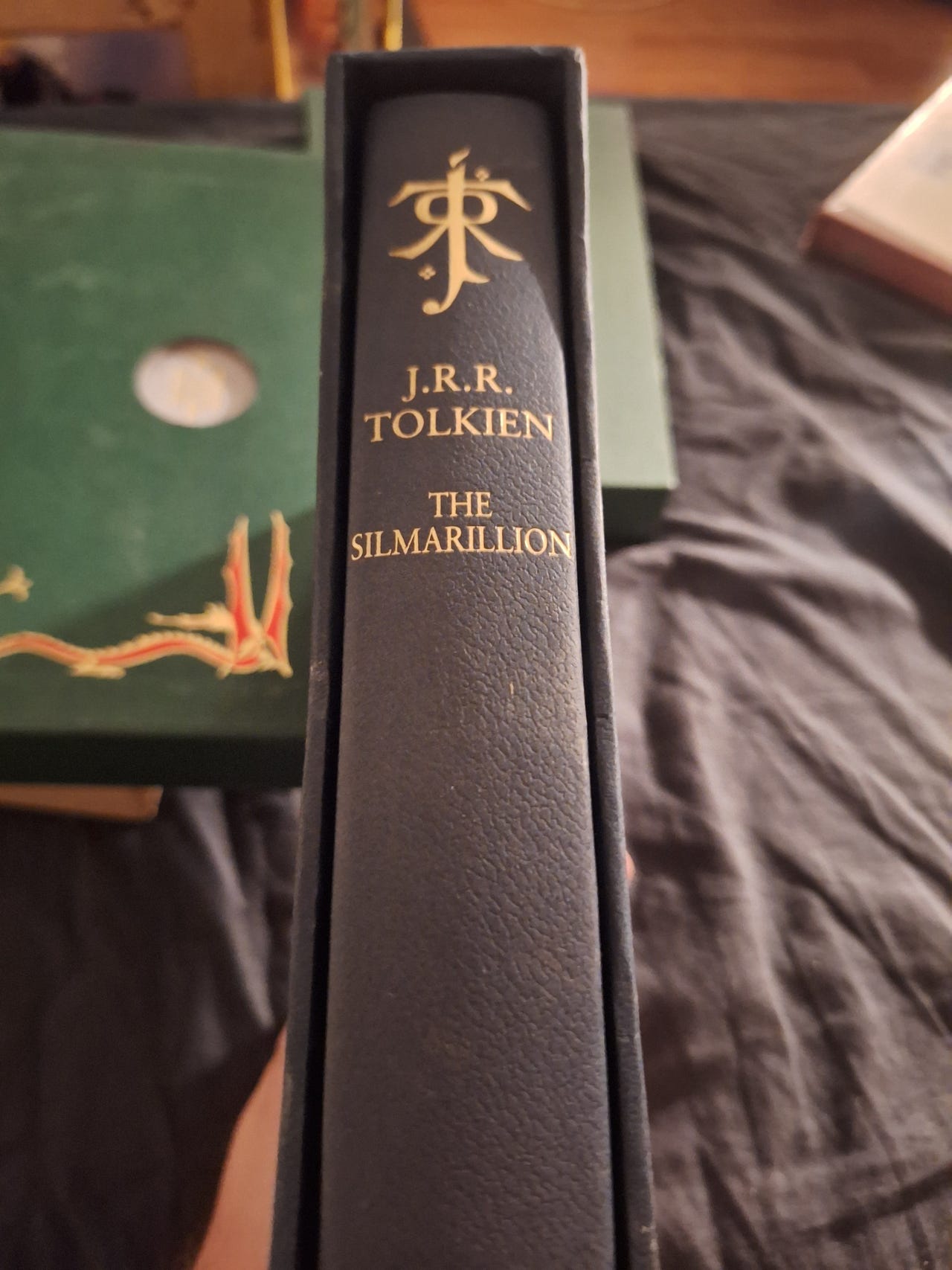 Tolkien spesialutgaver til salgs. Én forseglet. | FINN-torget