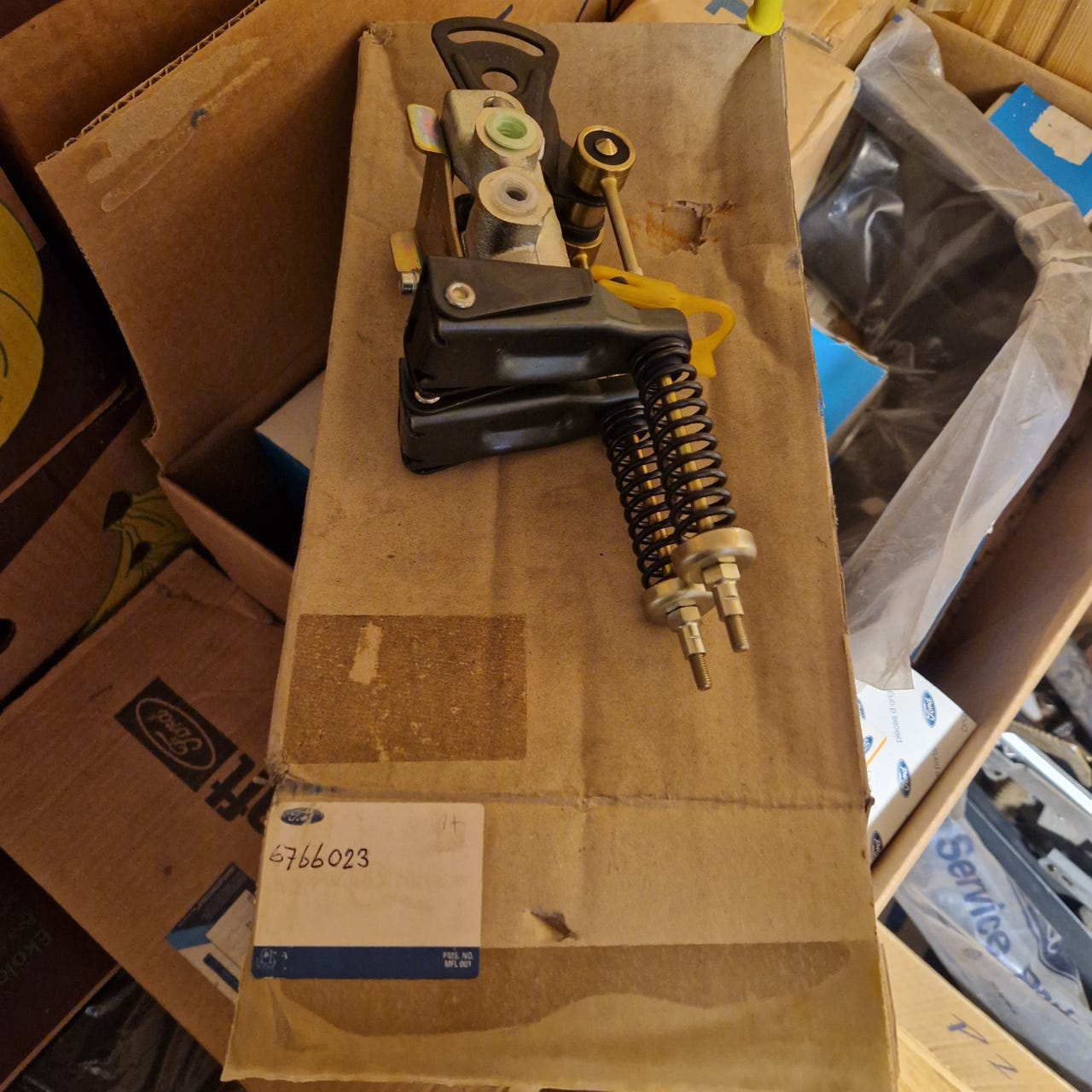 Diverse nye Ford deler selges. | FINN-torget