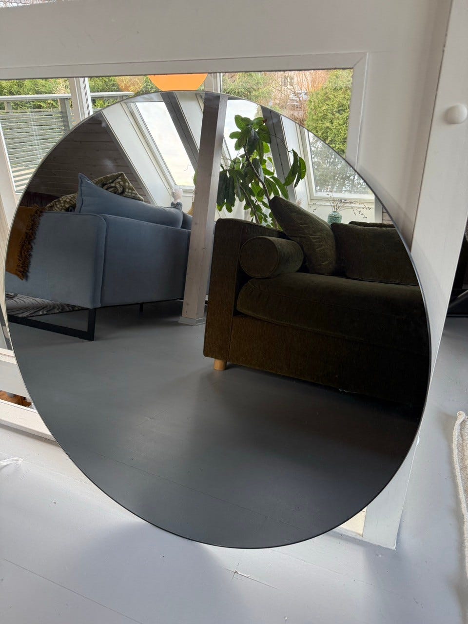 Rundt sotet speil | FINN-torget