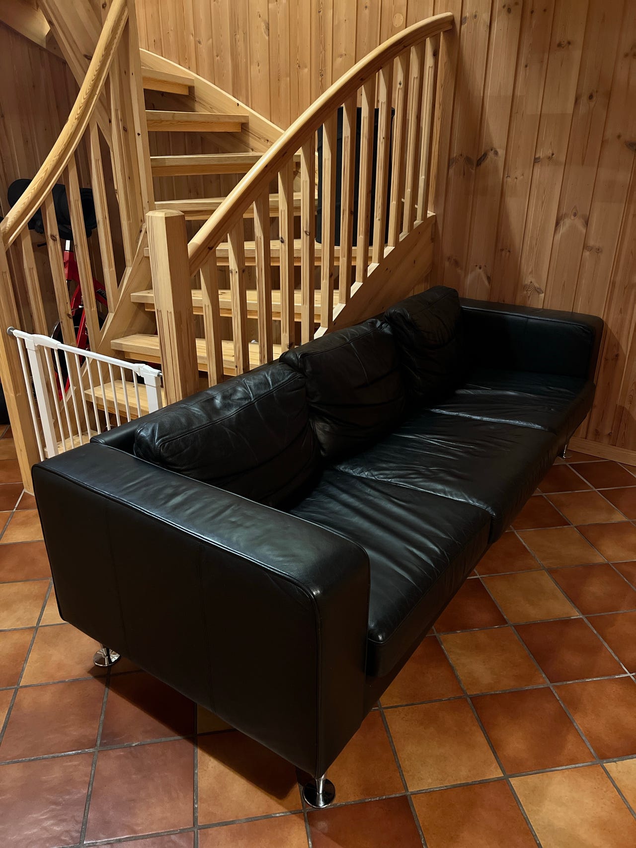 Tre seters skinnsofa - 231 cm | FINN-torget