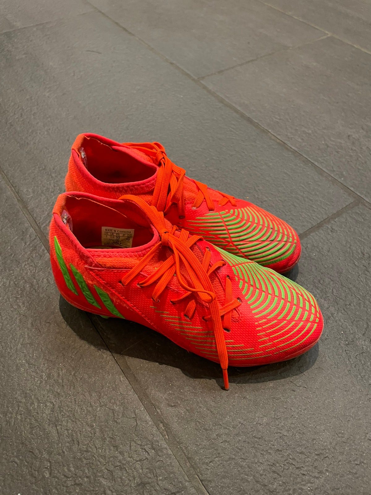 Pent brukte Fotballsko Adidas str 32 | FINN-torget