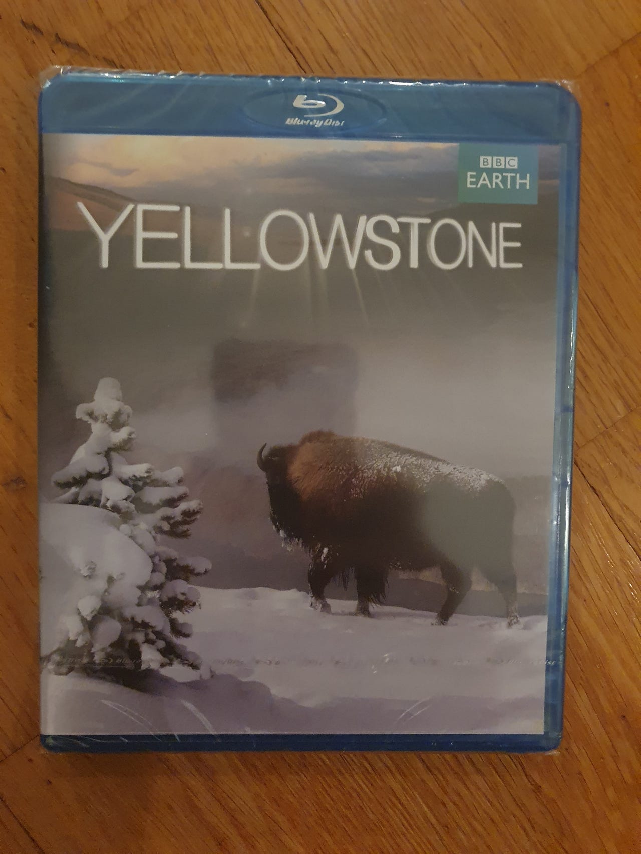 YELLOWSTONE BBC EARTH UK UTGAVE I PLAST | FINN-torget