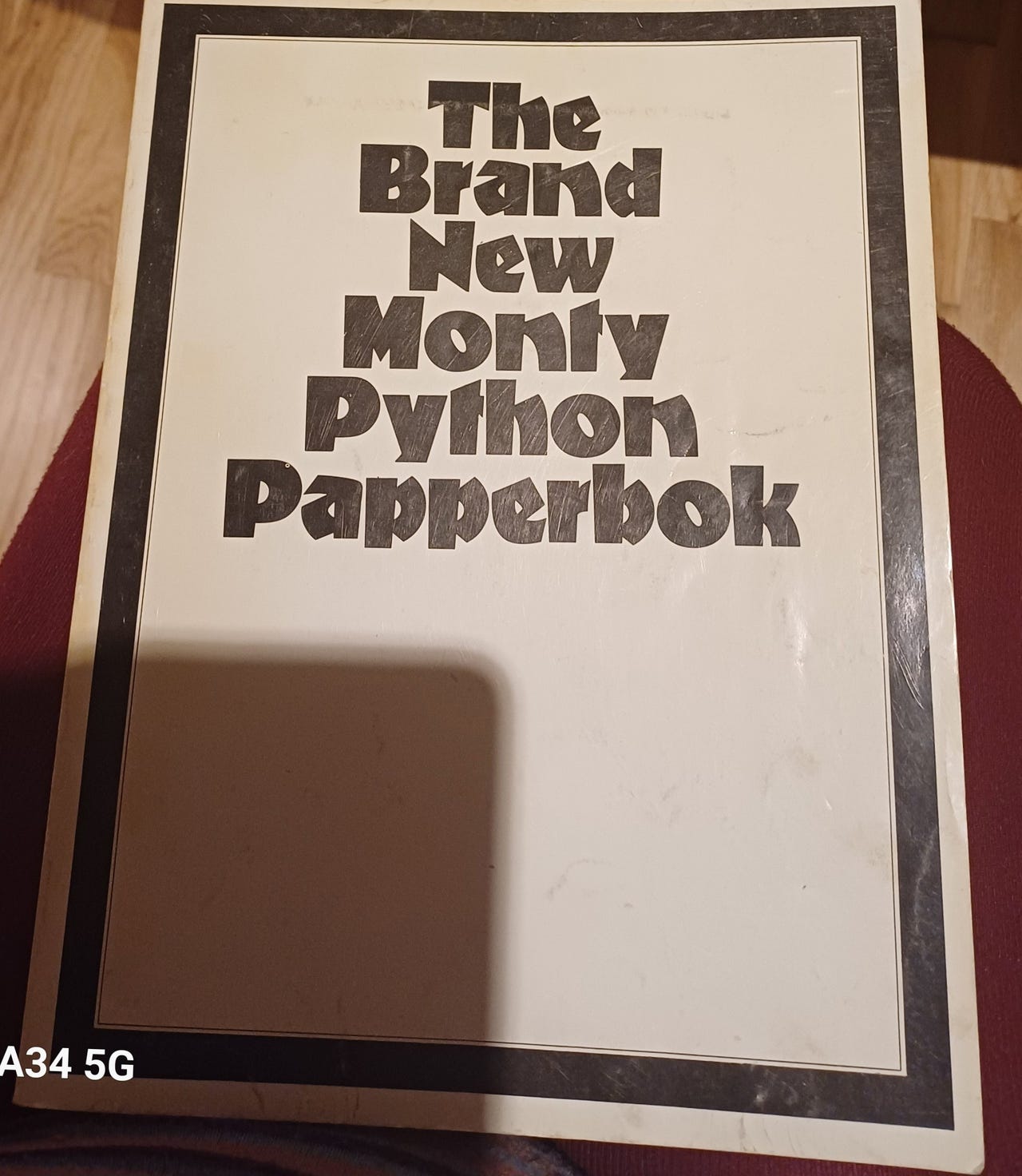 The brand new Monty Python papperbok | FINN-torget