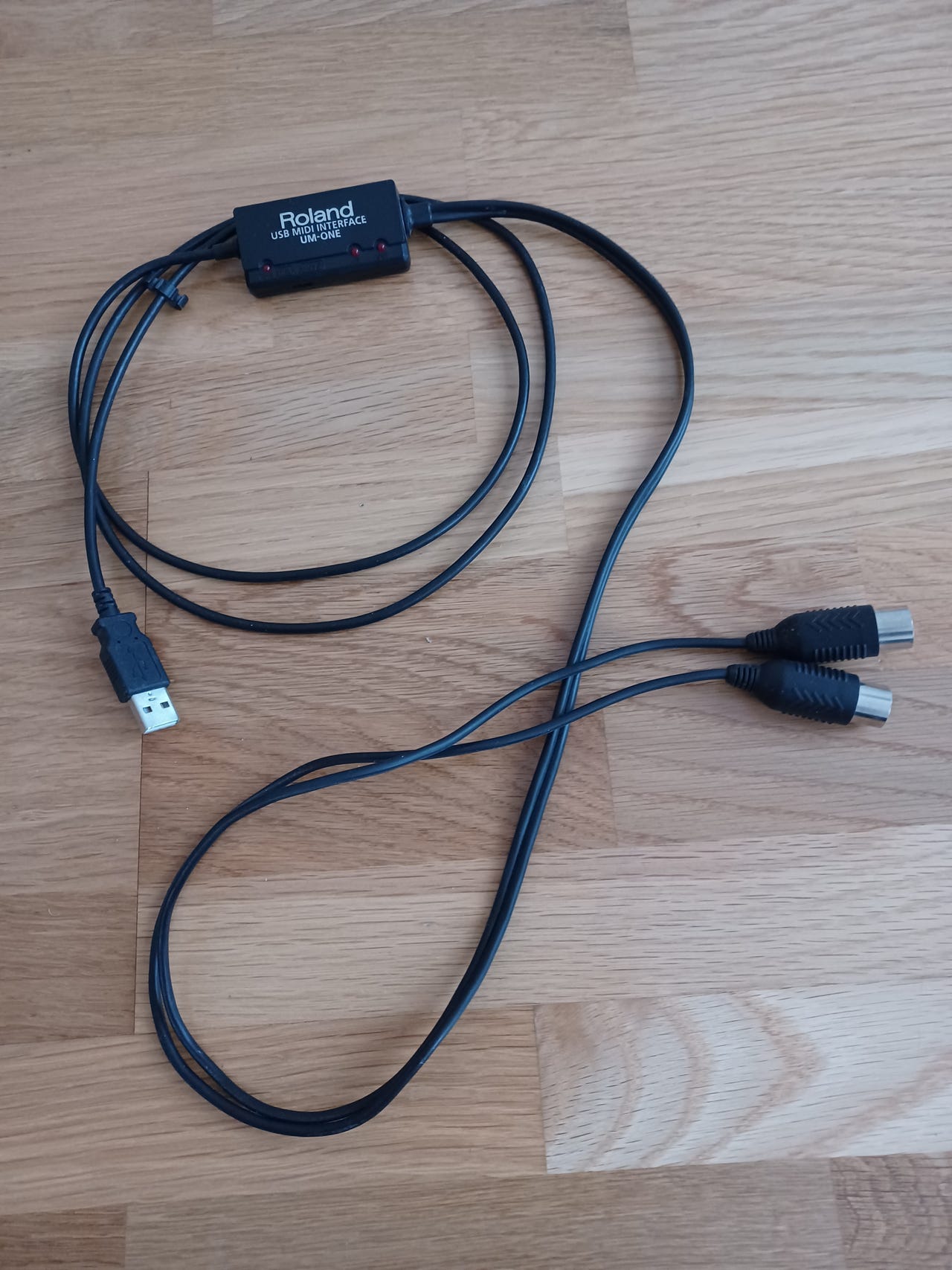 Roland UM-ONE MK2 USB MIDI Interface | FINN-torget