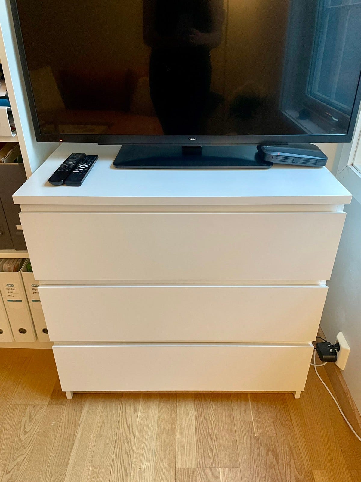 Hvit kommode (MALM fra IKEA) (RESERVERT) | FINN-torget