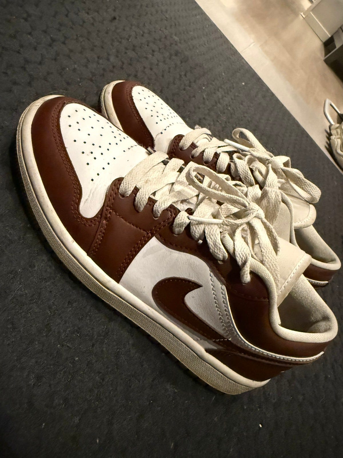 Jordan 1 brown 37,5 | FINN-torget