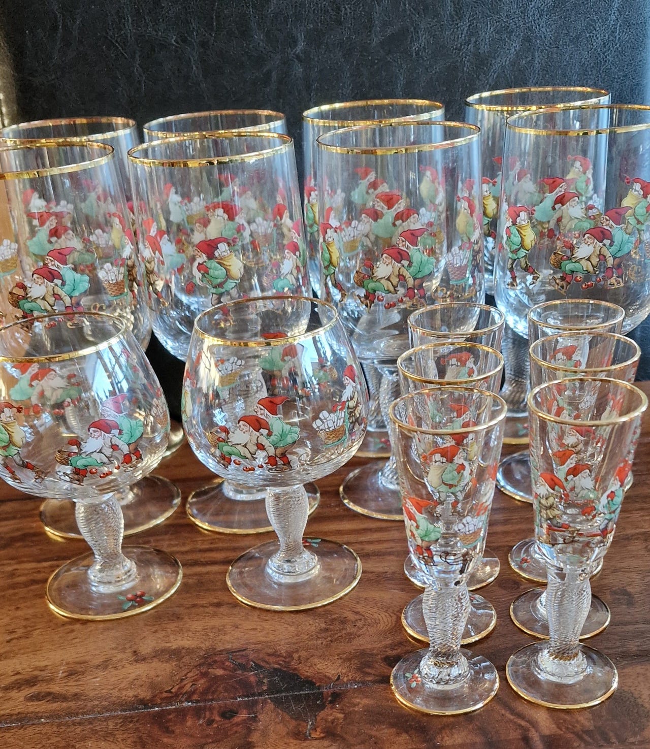 Glass, krus og asjett - Magnor - God Jul | FINN-torget