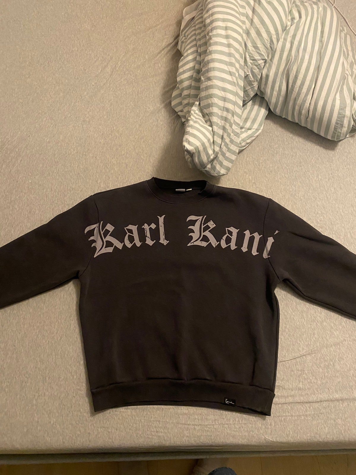 Karl Kani genser | FINN-torget