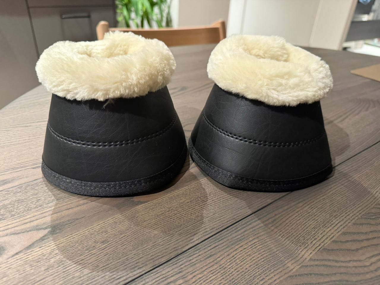 Veredus Safety-Bell kopper med pus, str L, svarte. | FINN-torget