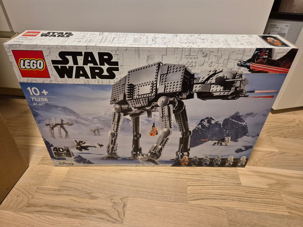 NY og forseglet Lego Star Wars 75288 AT-AT Walker | FINN-torget