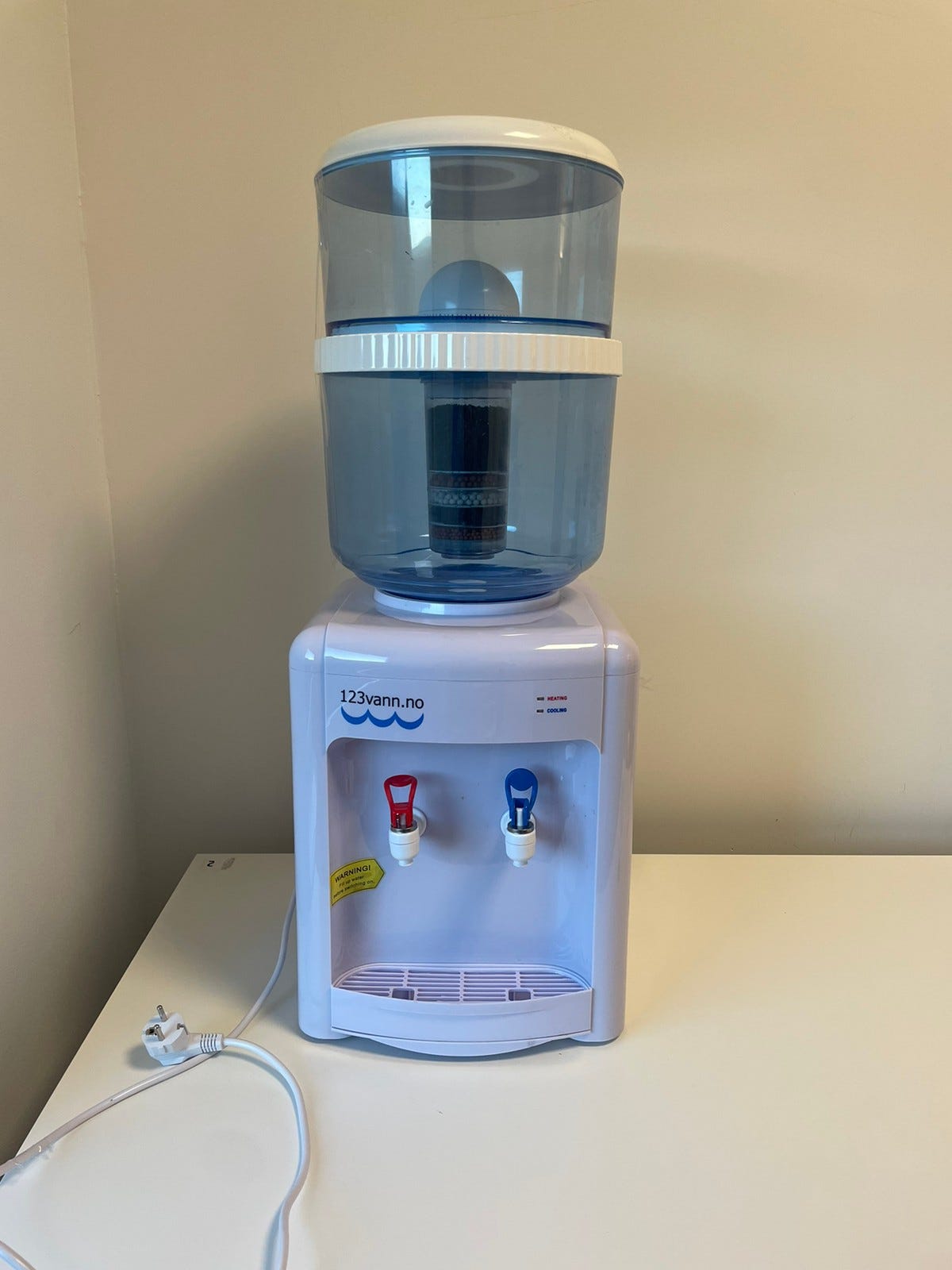 Vanndispenser med varmt og kaldt vann | FINN-torget
