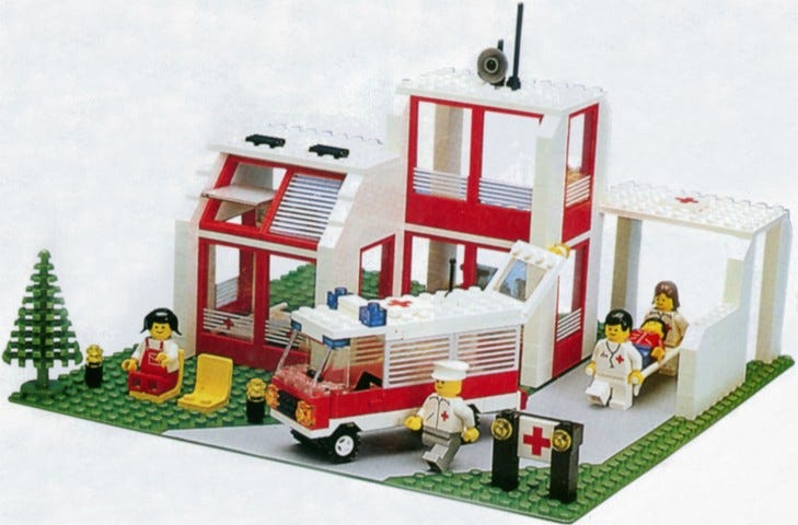 Lego Emergency Treatment Center 6380 | FINN-torget