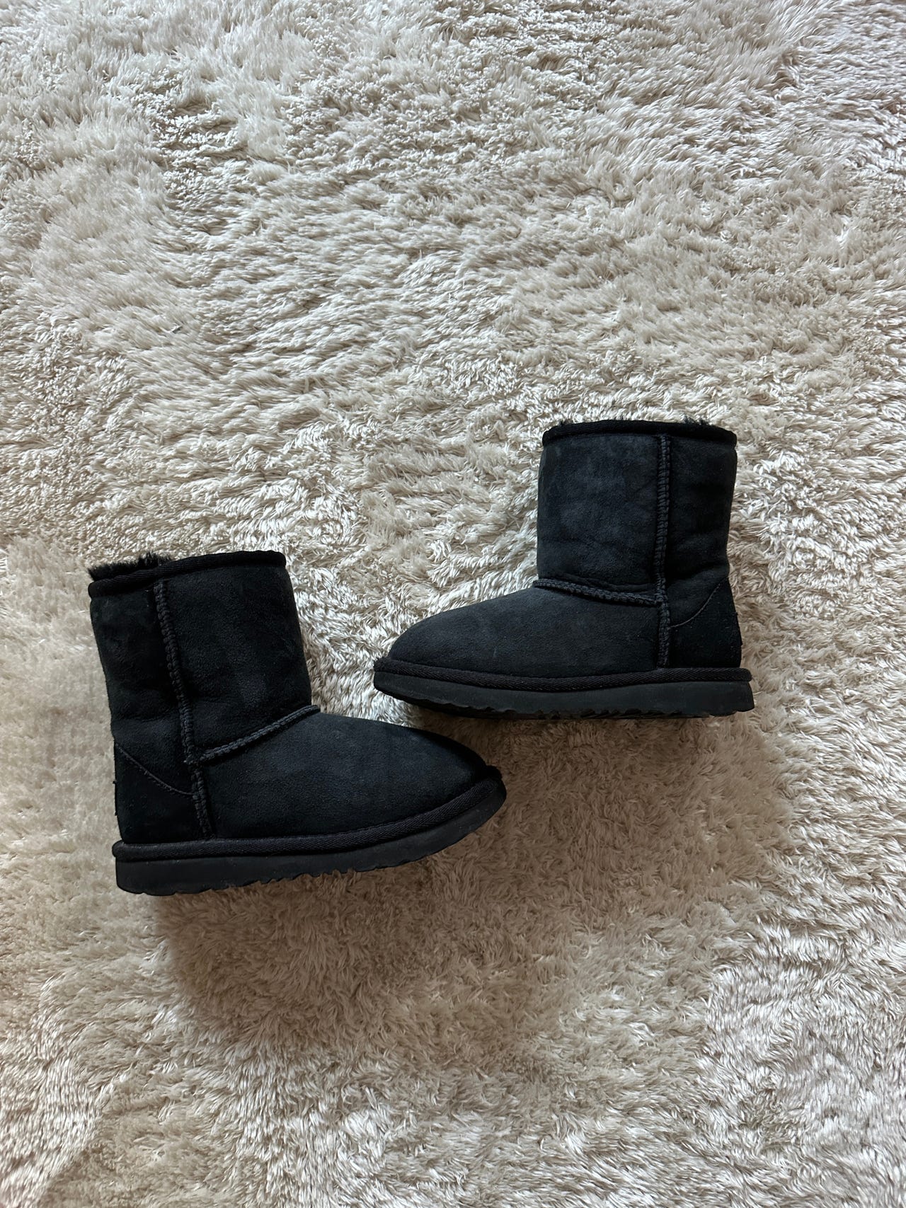 UGG Classic Short | FINN-torget
