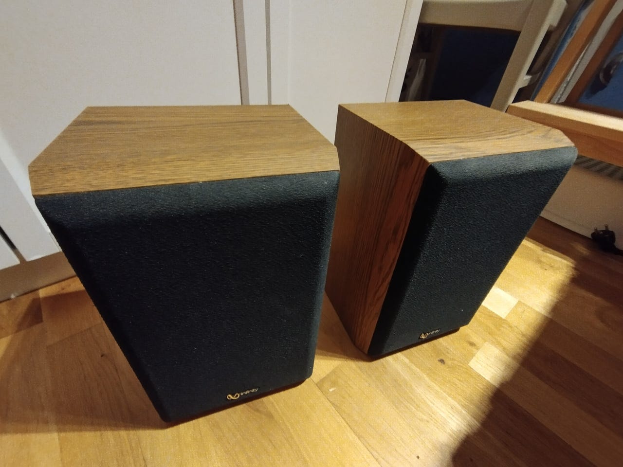 Infinity Reference E-L flotte bokhyllehøyttalere | FINN-torget