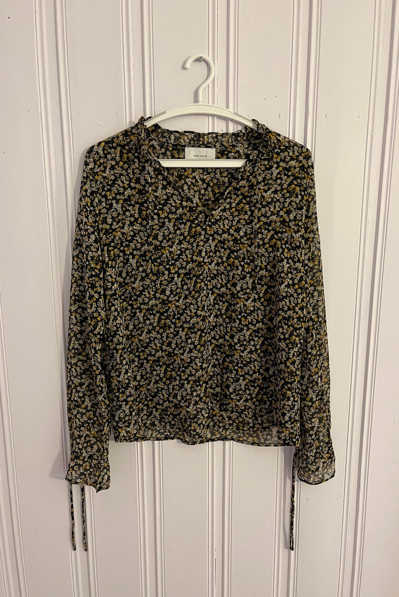 Bluse dame, Neo Noir Small, Blomstret | FINN-torget