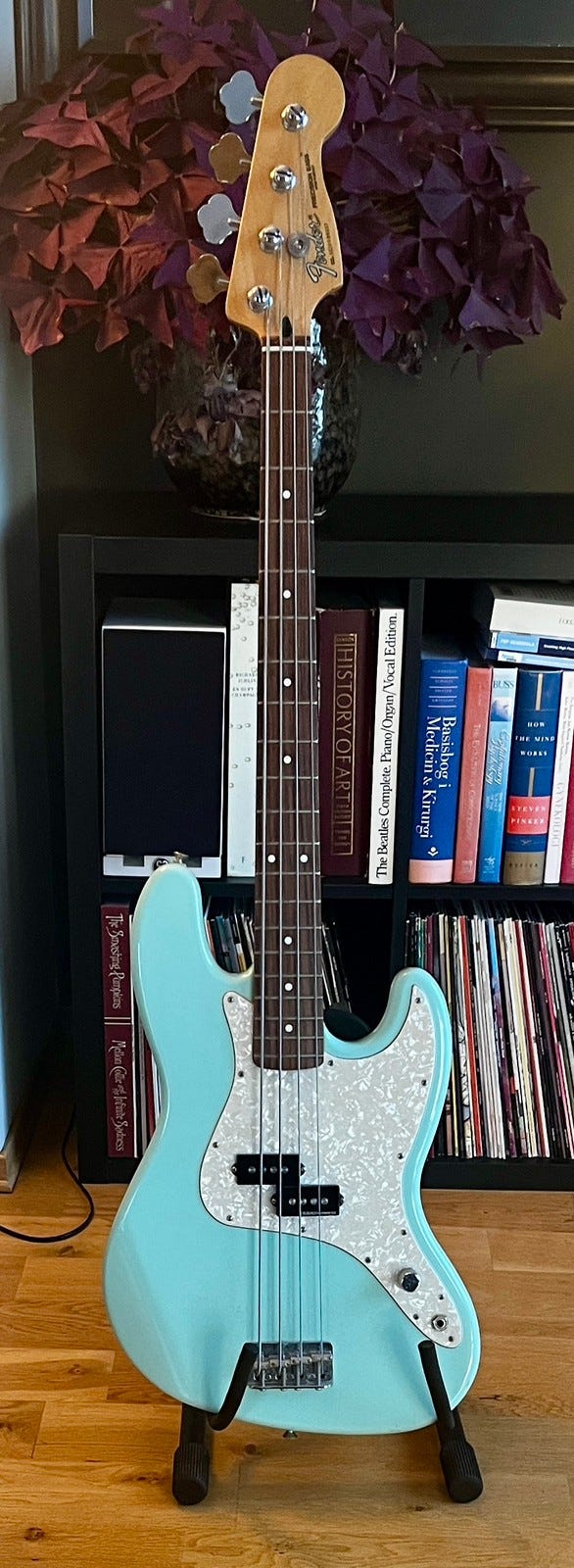 Fender jazz/ precision bass (Mark Hoppus sign.) | FINN-torget